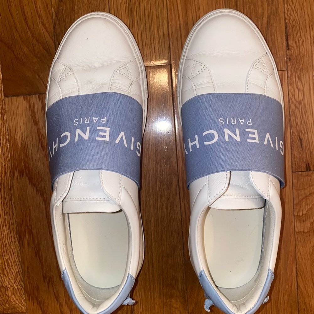 Givenchy Sneakers - Gem